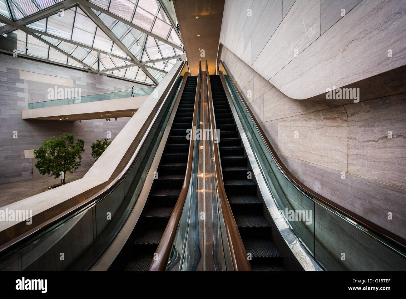 Museum escalator hi-res stock photography and images - Alamy