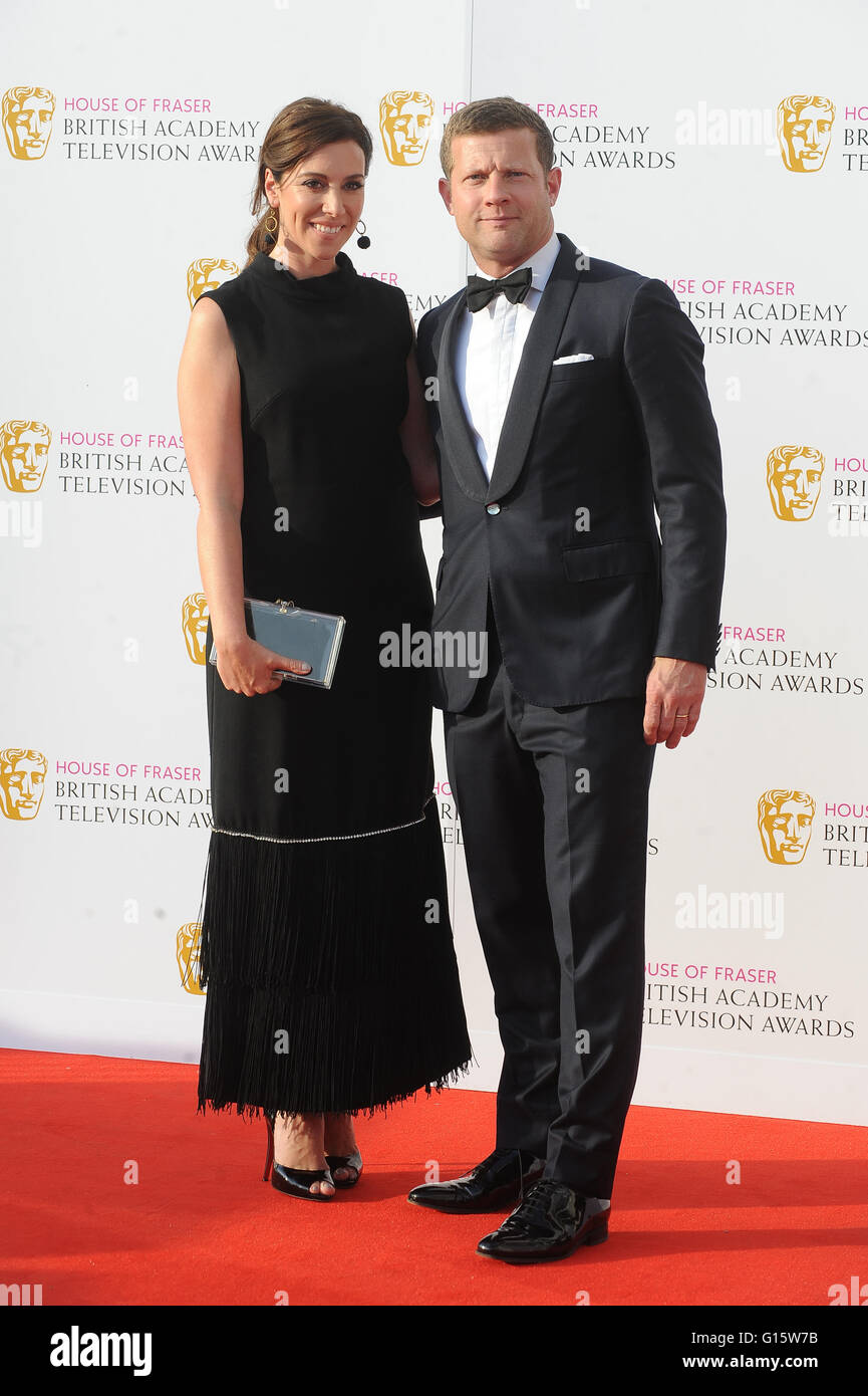 London, UK. Dermot O'Leary and Dee Koppang at the House of Fraser ...