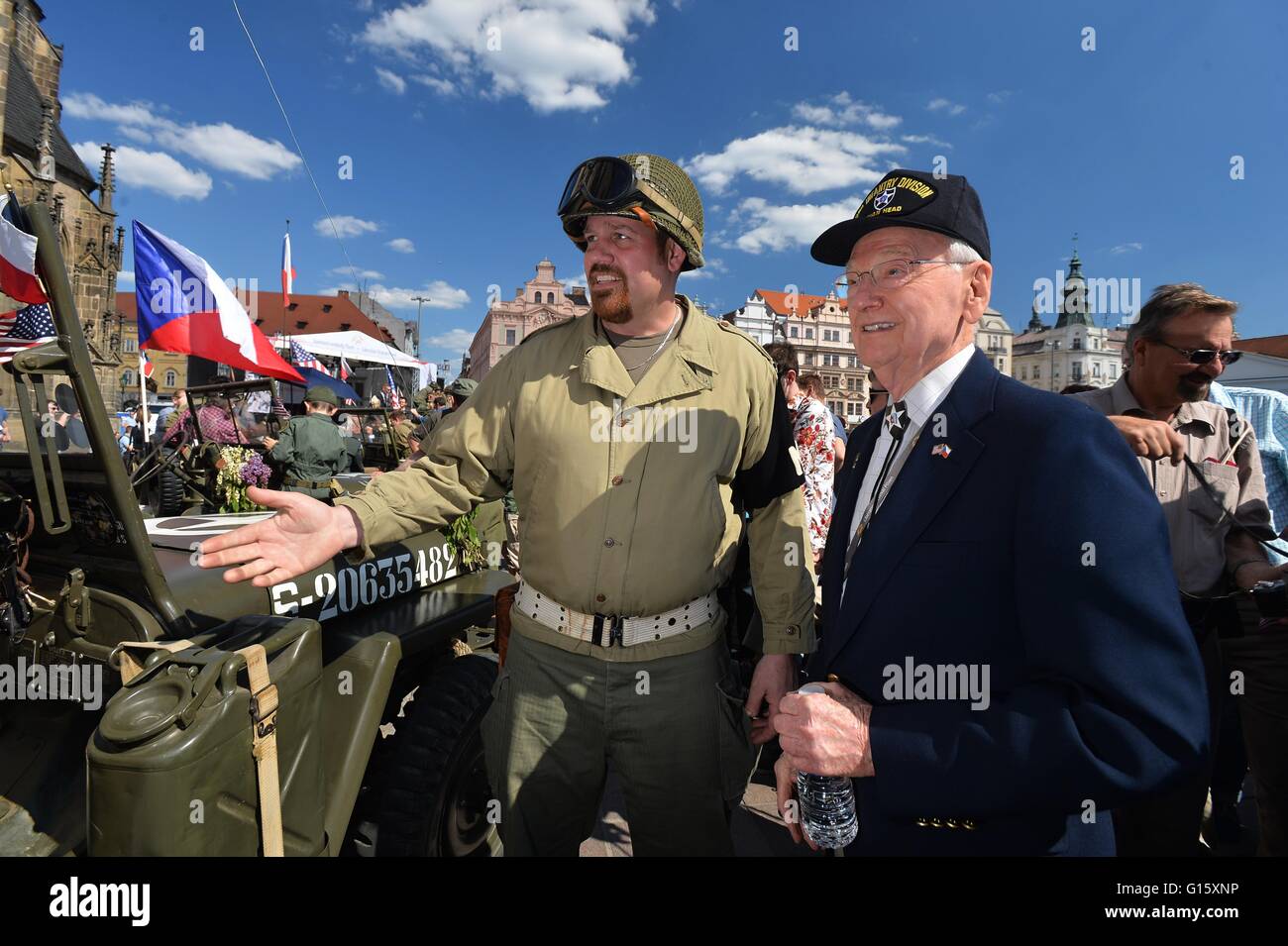 American WWII veteran Earl Ingram took place in ride of Freedom in ...