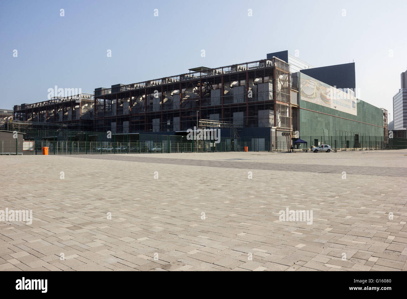 JANUARY RJ DE JANEIRO - 05/06/2016: OLIMPICO PARK - View of IBC area ...