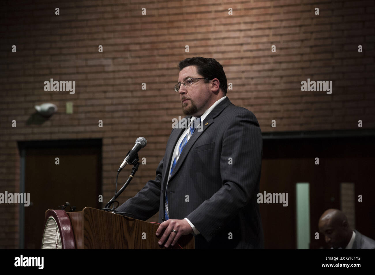 Ferguson, Missouri Mayor JAMES KNOWLES speaks to the crowd of Ferguson ...