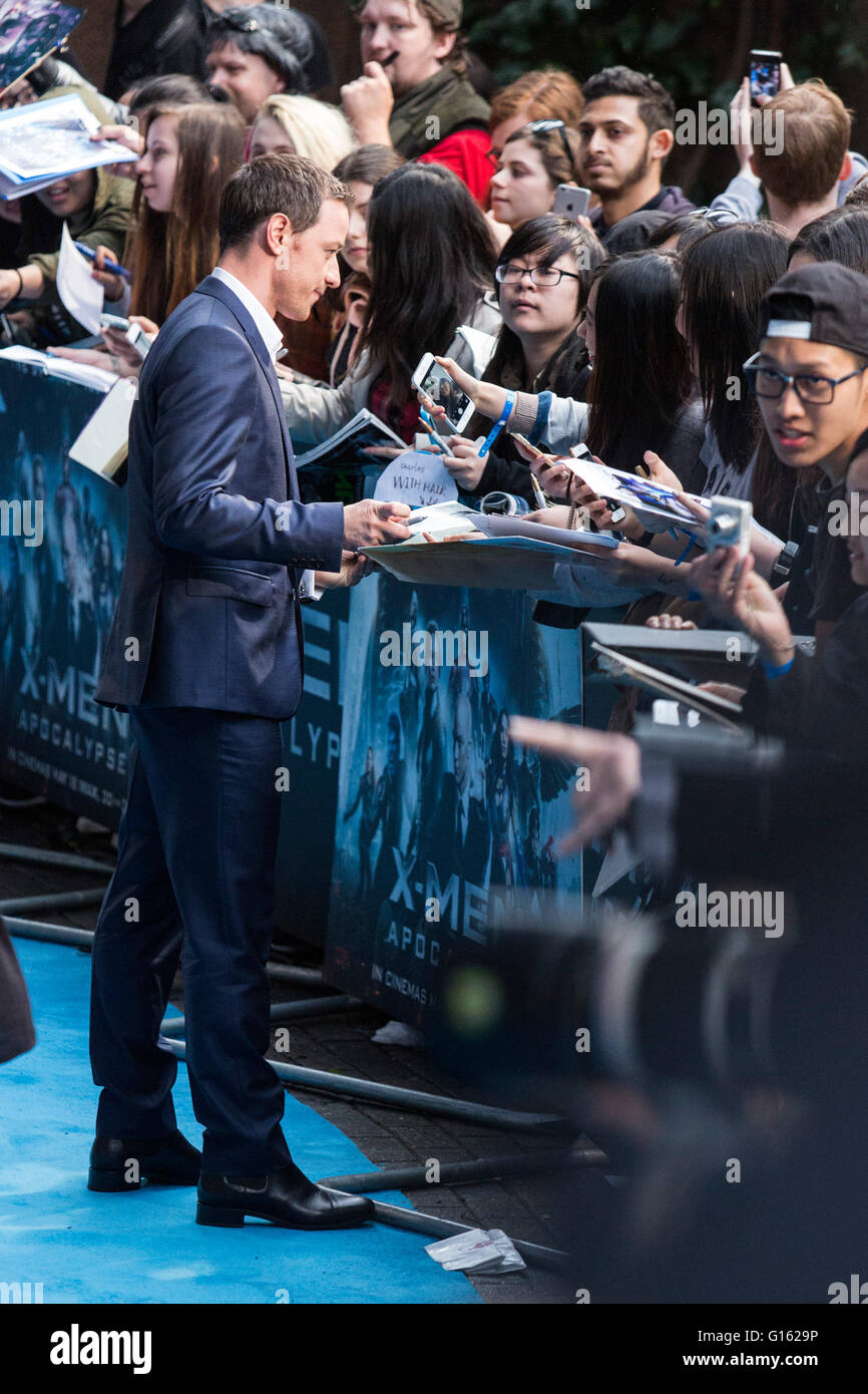 Professor x james mcavoy hi-res stock photography and images - Alamy
