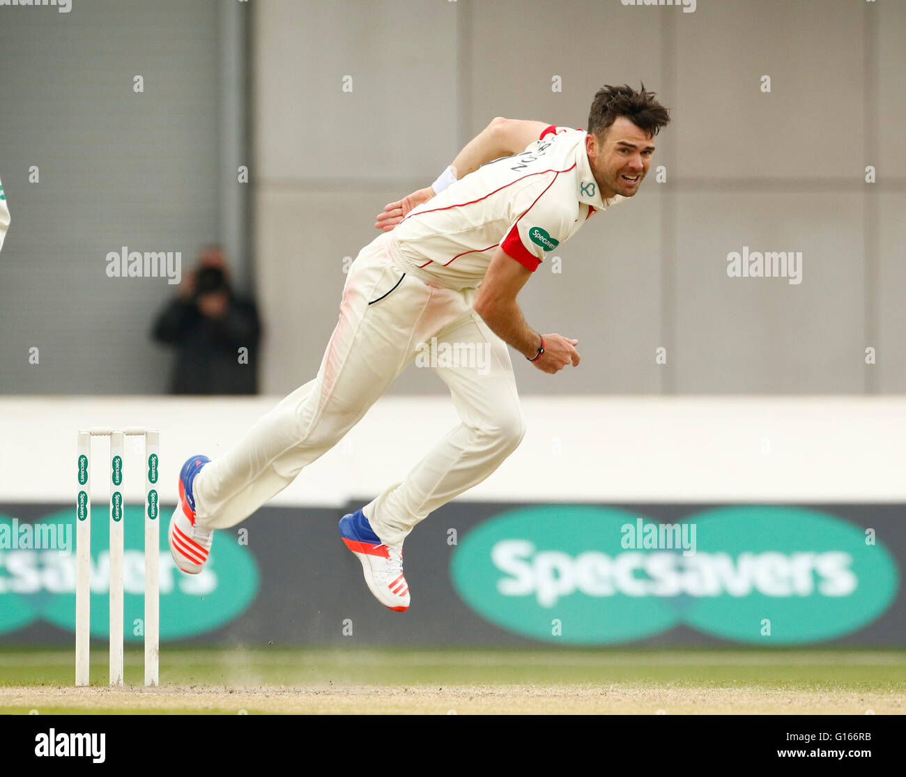 Old Trafford, Manchester, UK. 10th May, 2016. Supersavers County ...