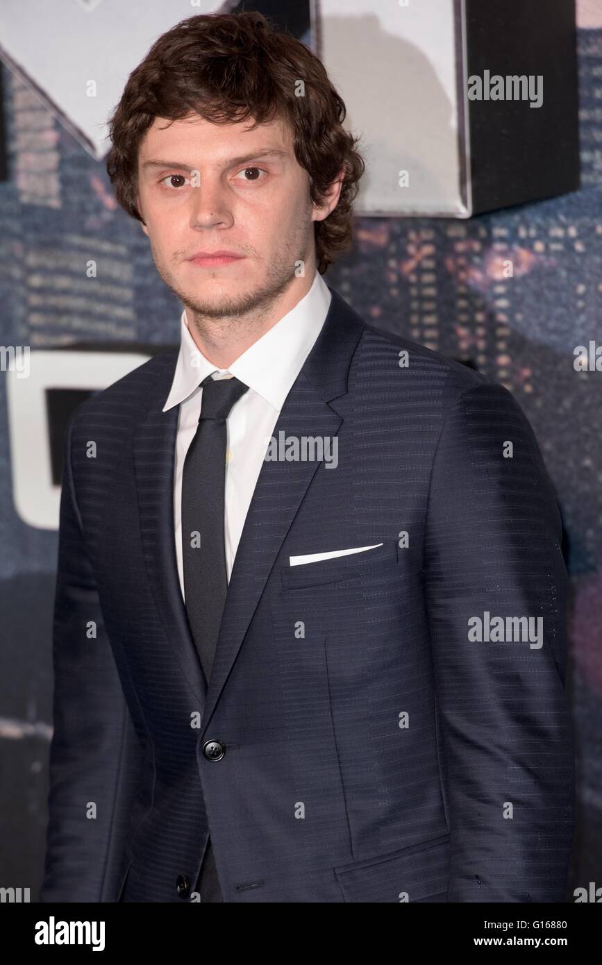 London.UK. Evan Peters at the X -Men Apocalypse premiere, BFI Imax. 9th ...