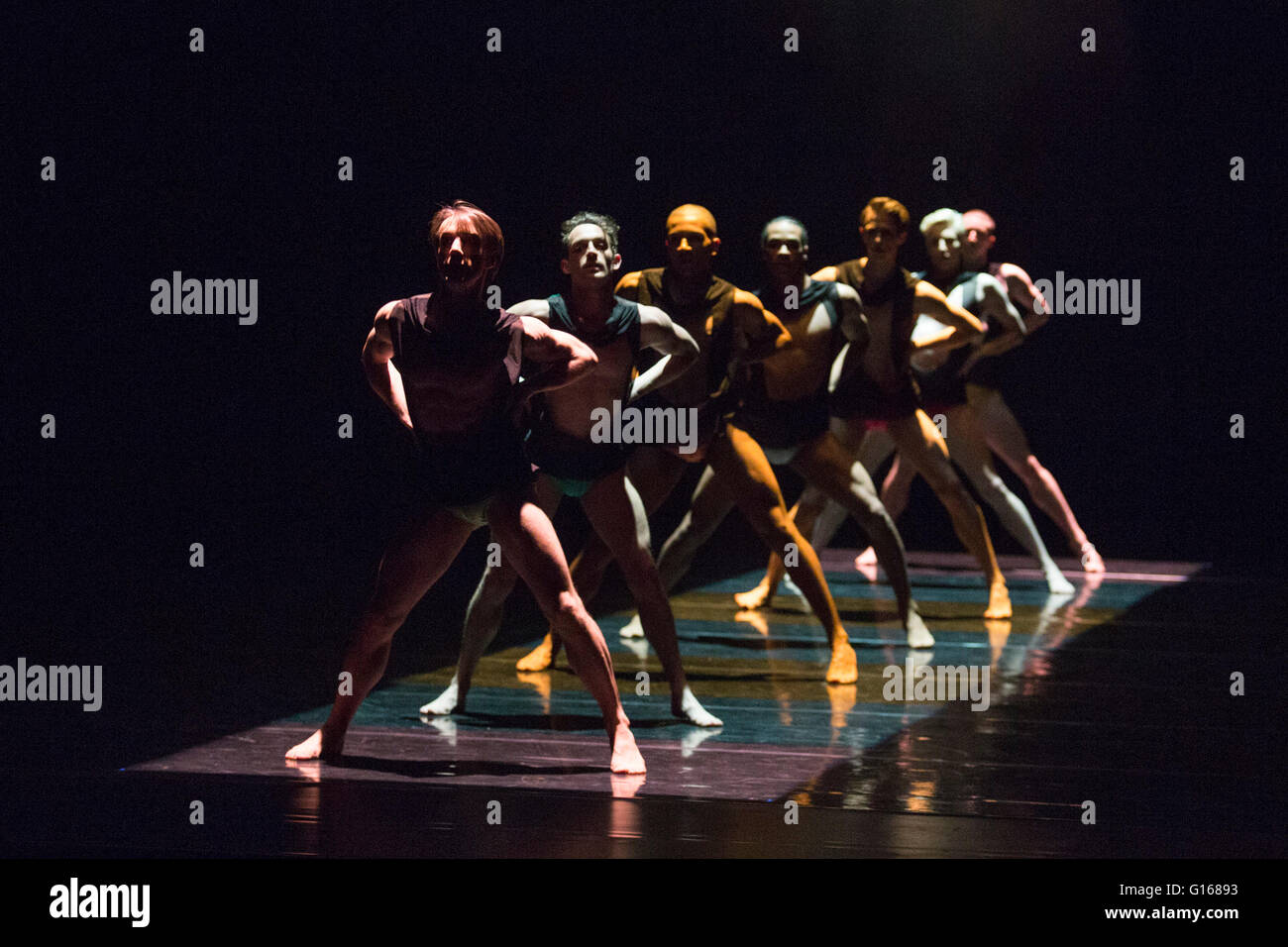 London contemporary dance school hi-res stock photography and images ...
