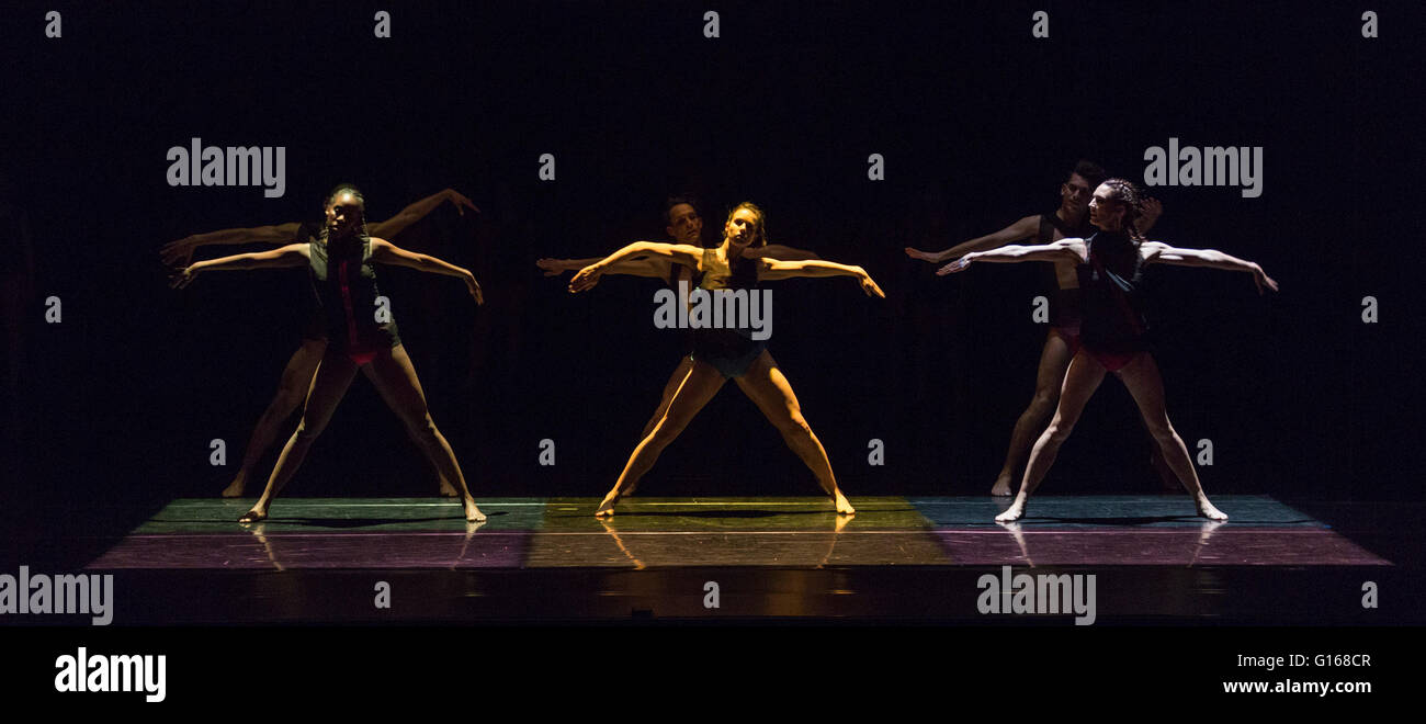 London ballet rambert hi-res stock photography and images - Alamy