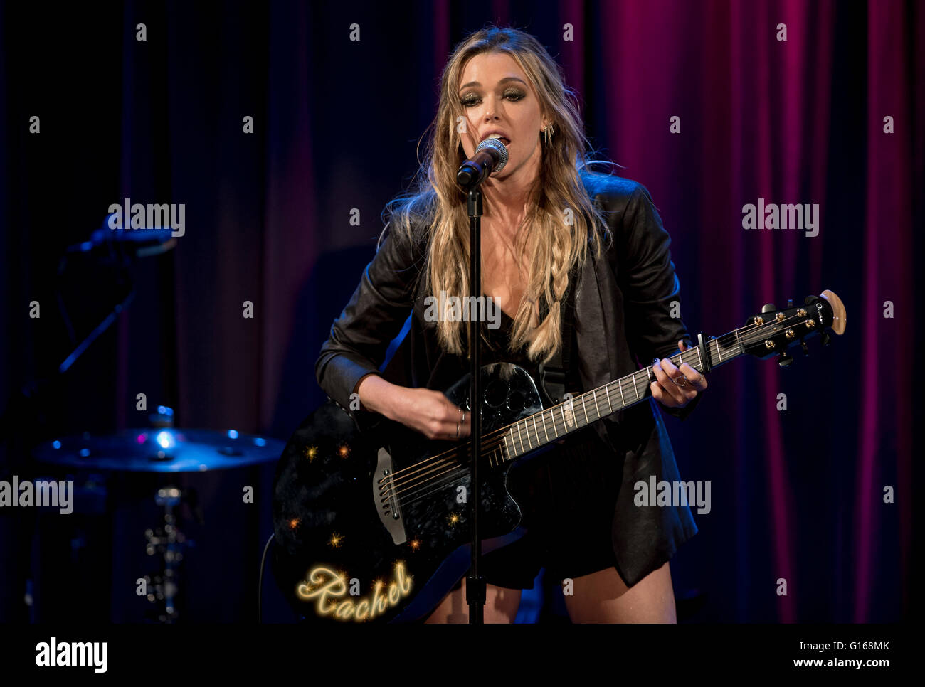 Los Angeles, California, USA. 09th May, 2016. Singer/songwriter RACHEL ...