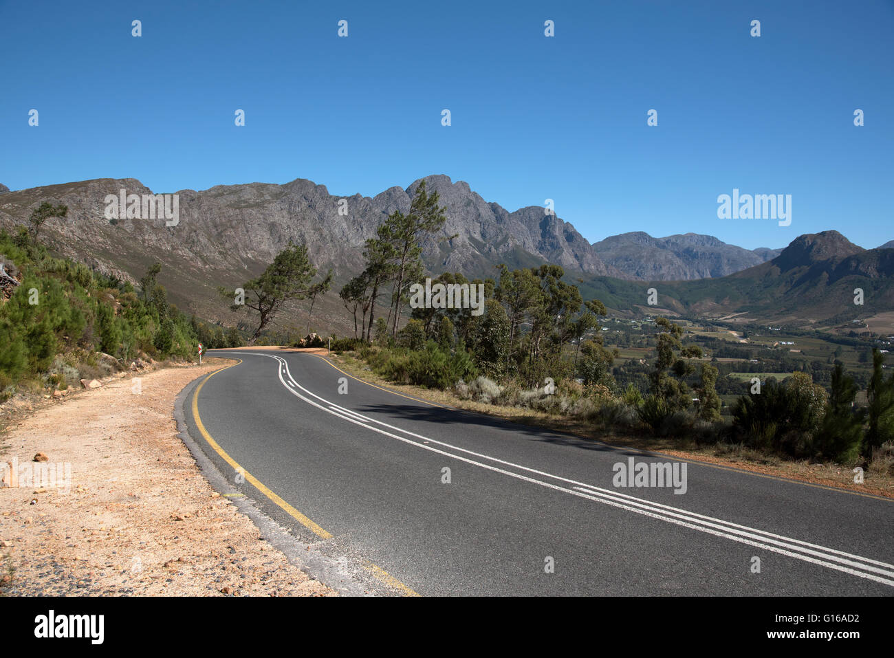 FRANSCHHOEK PASS WESTERN CAPE SOUTH AFRICA The scenic drive through the ...