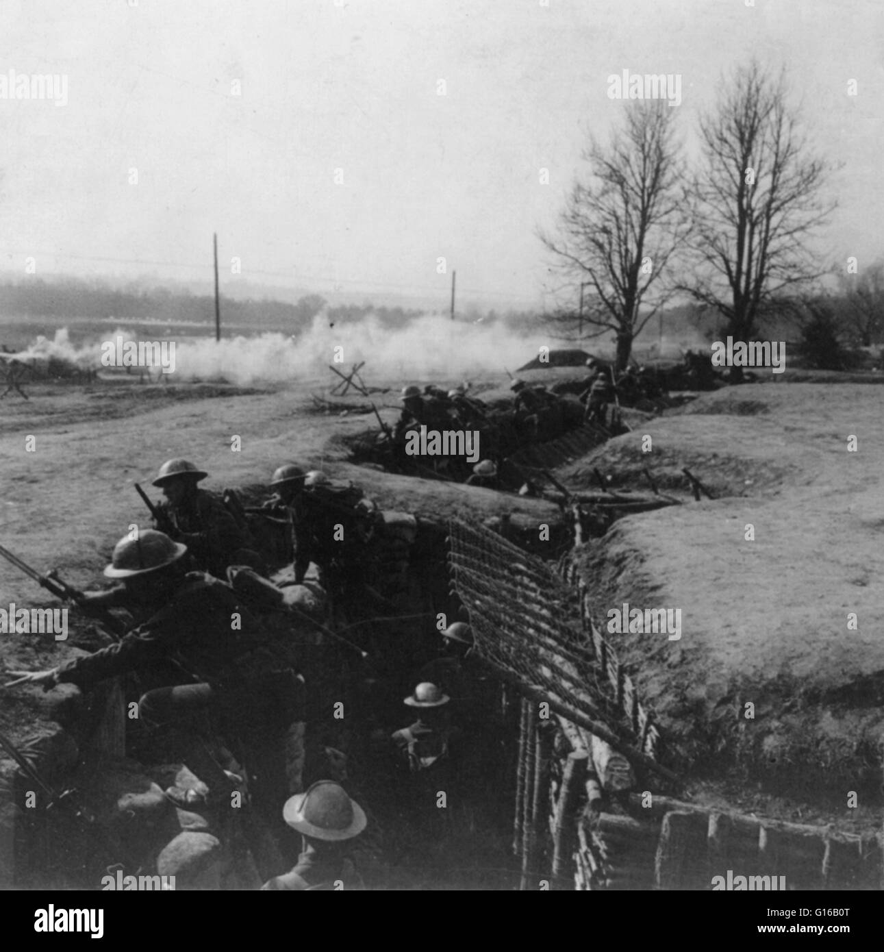 Trench warfare world war i us army Black and White Stock Photos ...