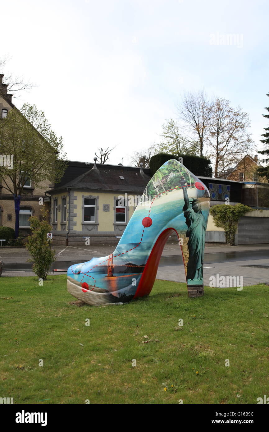 Giant high heel shoe hi-res stock photography and images - Alamy