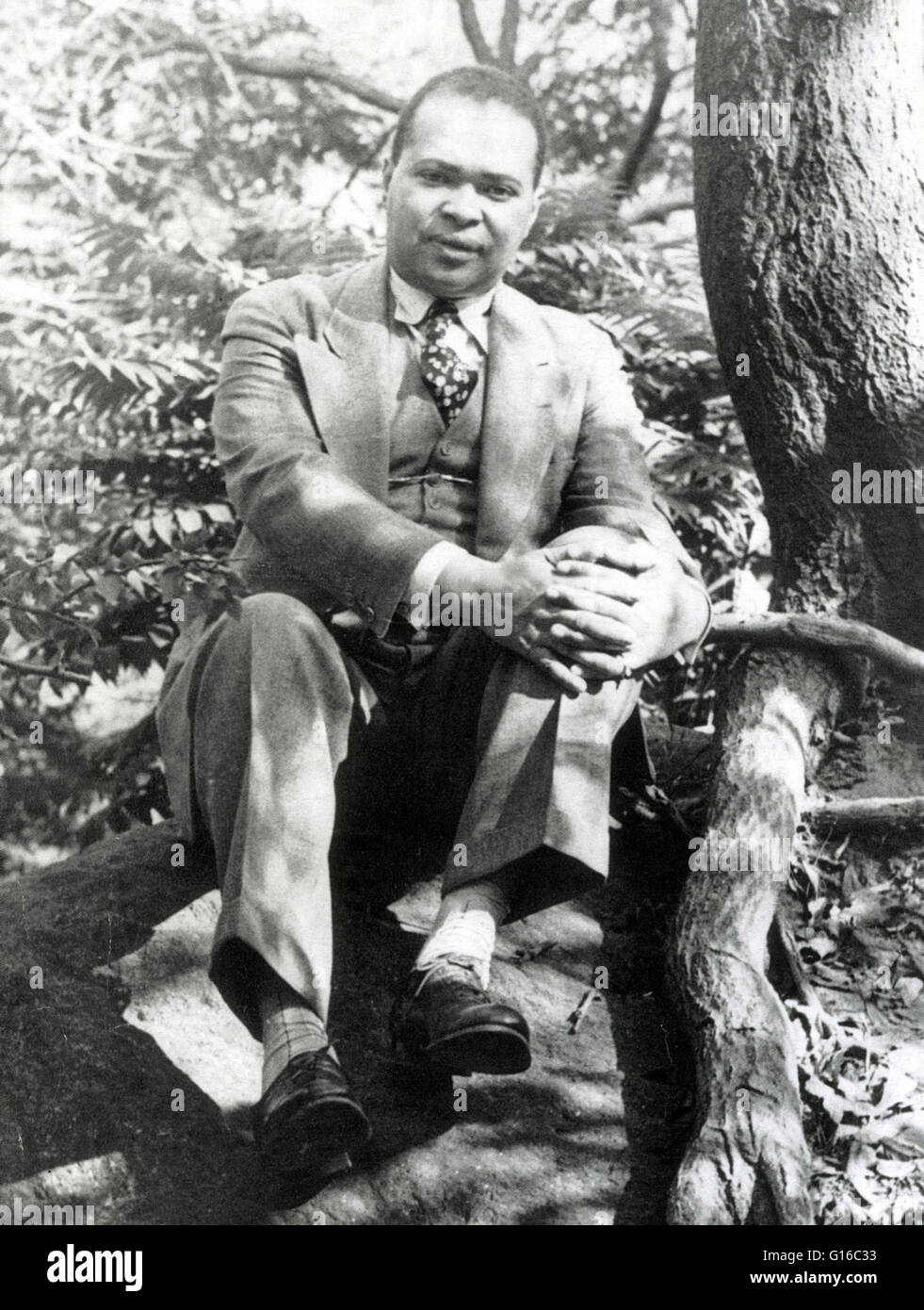 Cullen photographed by Carl Van Vechten, 1941. Countee Cullen (May 30 ...