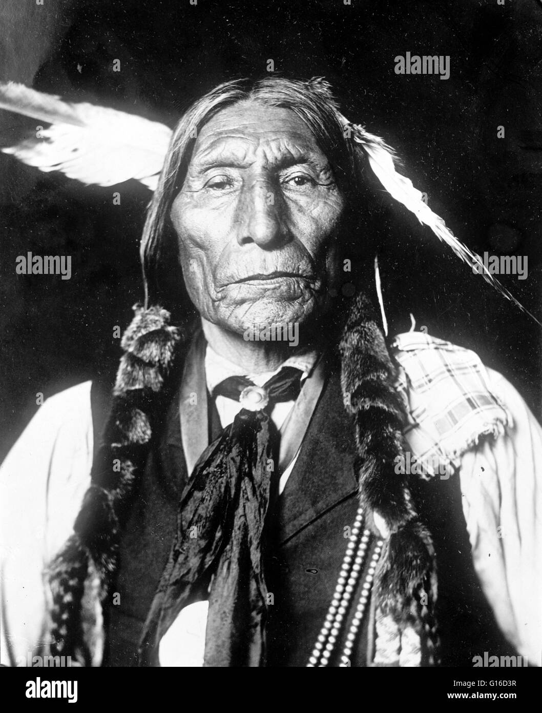 Wolf Robe or Ho'néhevotoomáhe (circa 1838-41 - 1910) was a Southern ...