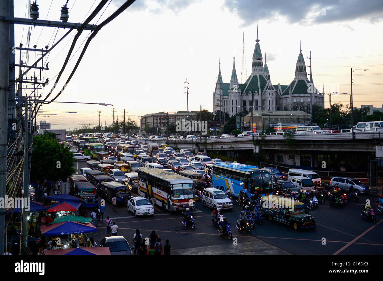 PHILIPPINES, Manila, heavy traffic in Quezon City during rush hour ...