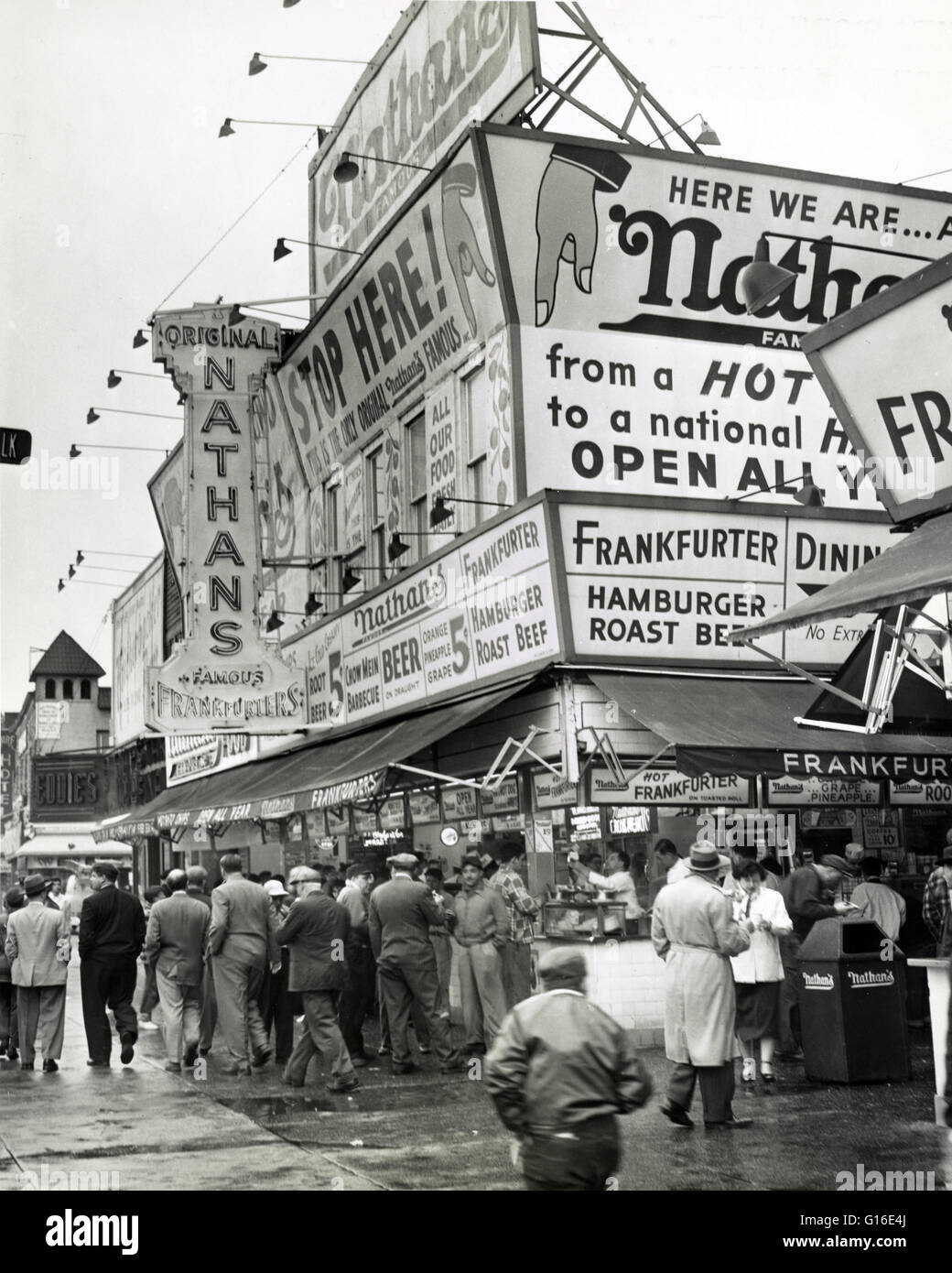Hot dog stand historical hi-res stock photography and images - Alamy
