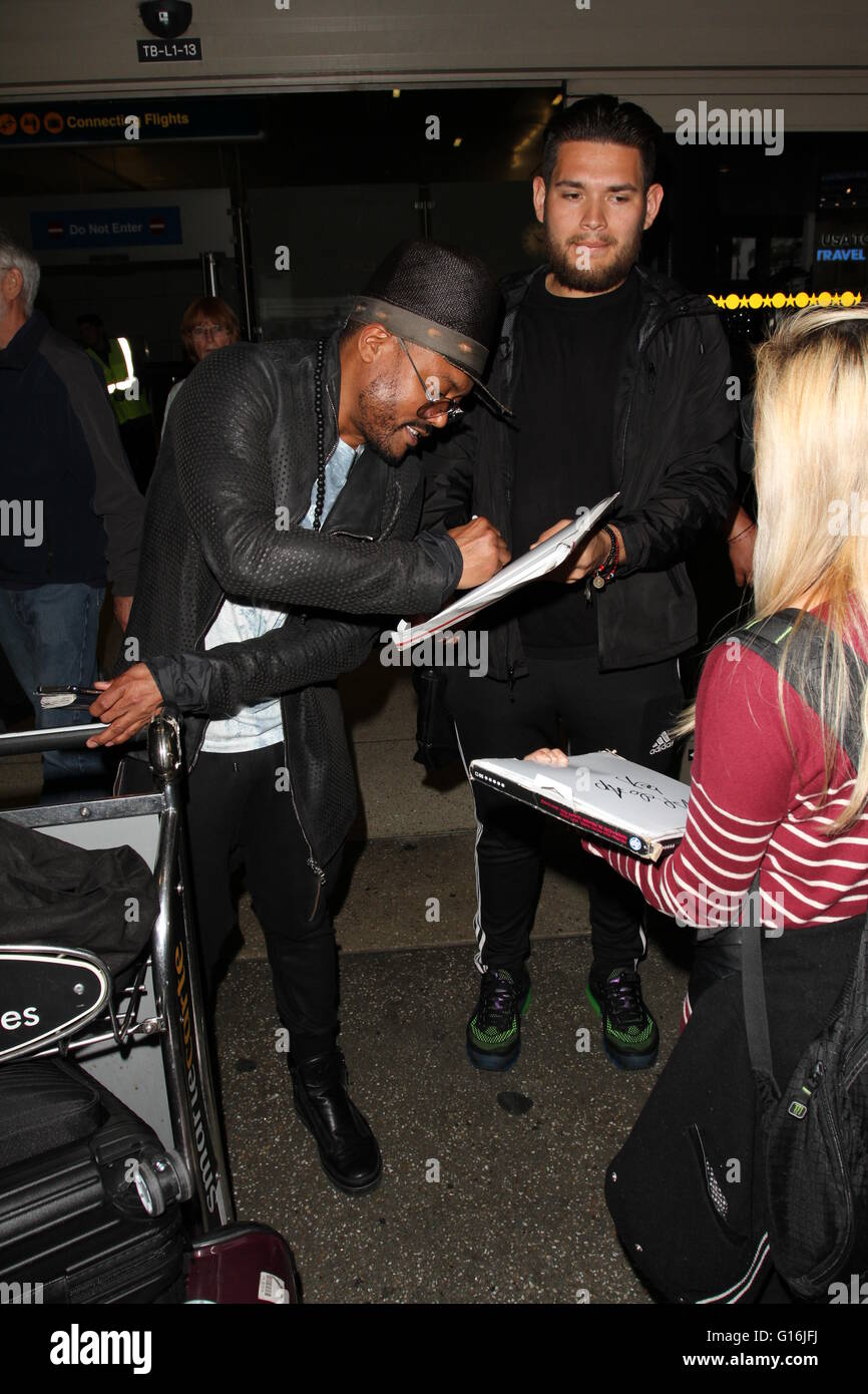 apl.de.ap of The Black Eyed Peas arrives at Los Angeles International ...