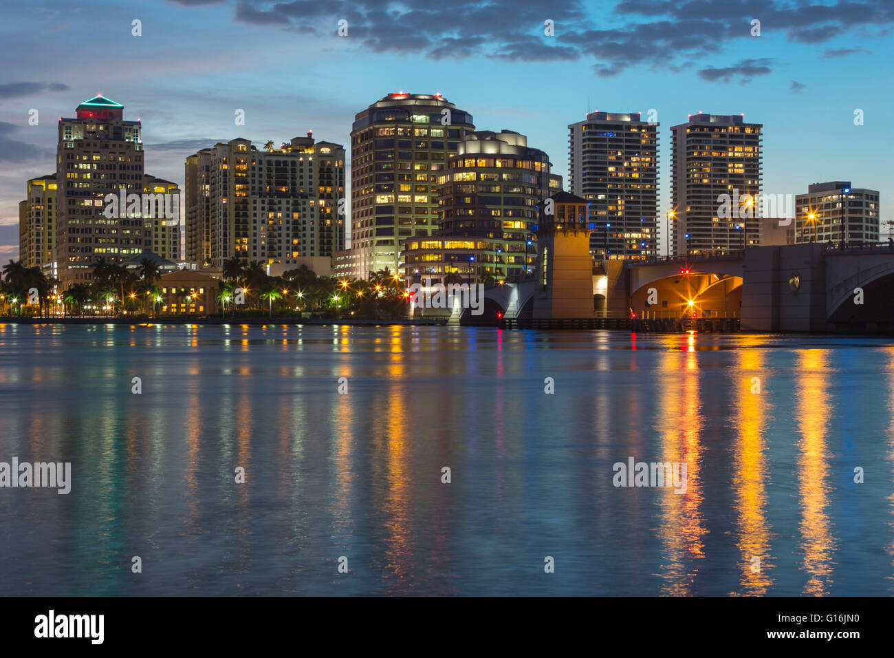 ROYAL PARK BRIDGE WEST PALM BEACH SKYLINE FLORIDA USA Stock Photo - Alamy