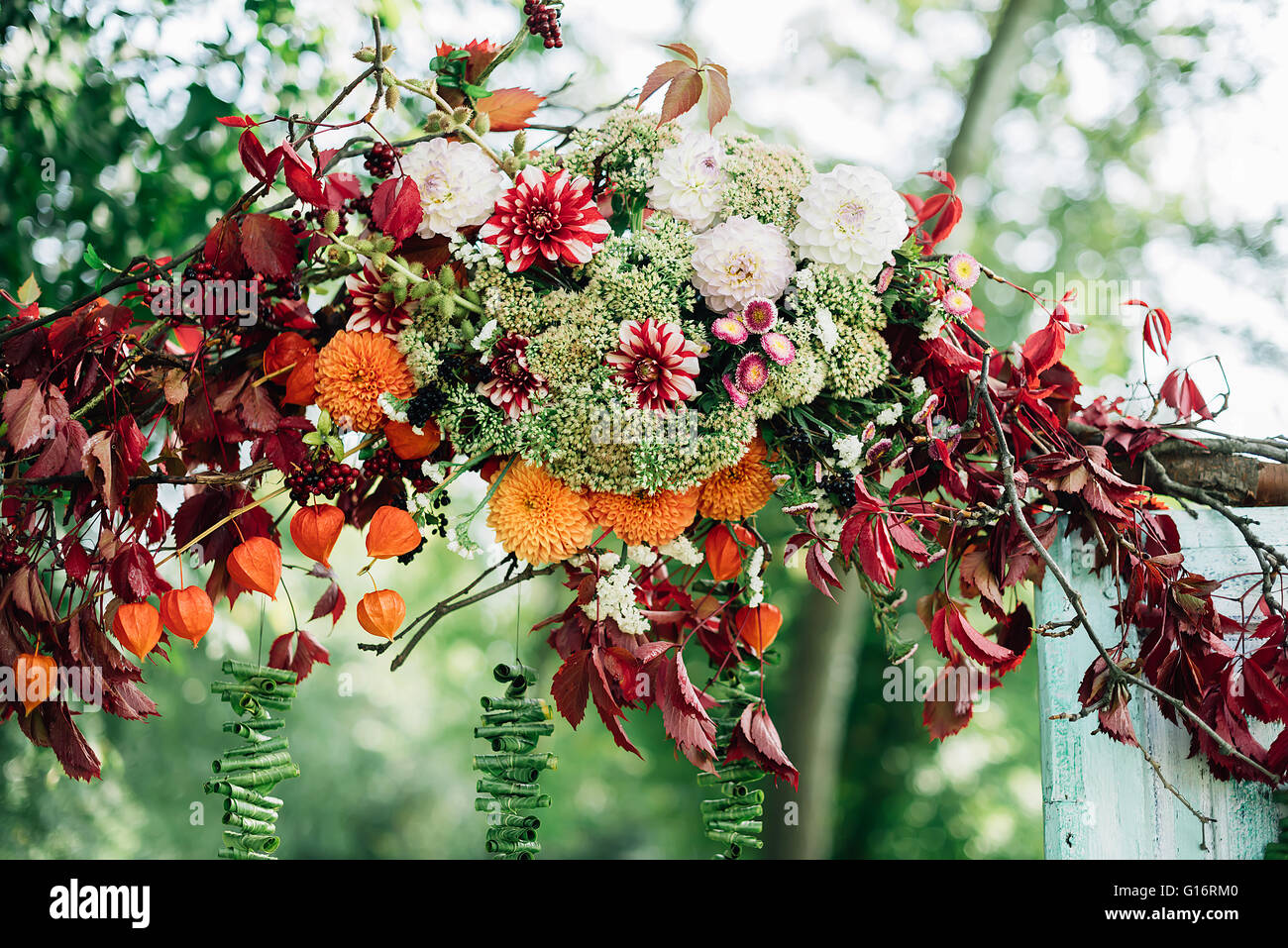 Flowers adorn the wedding ceremony Stock Photo - Alamy