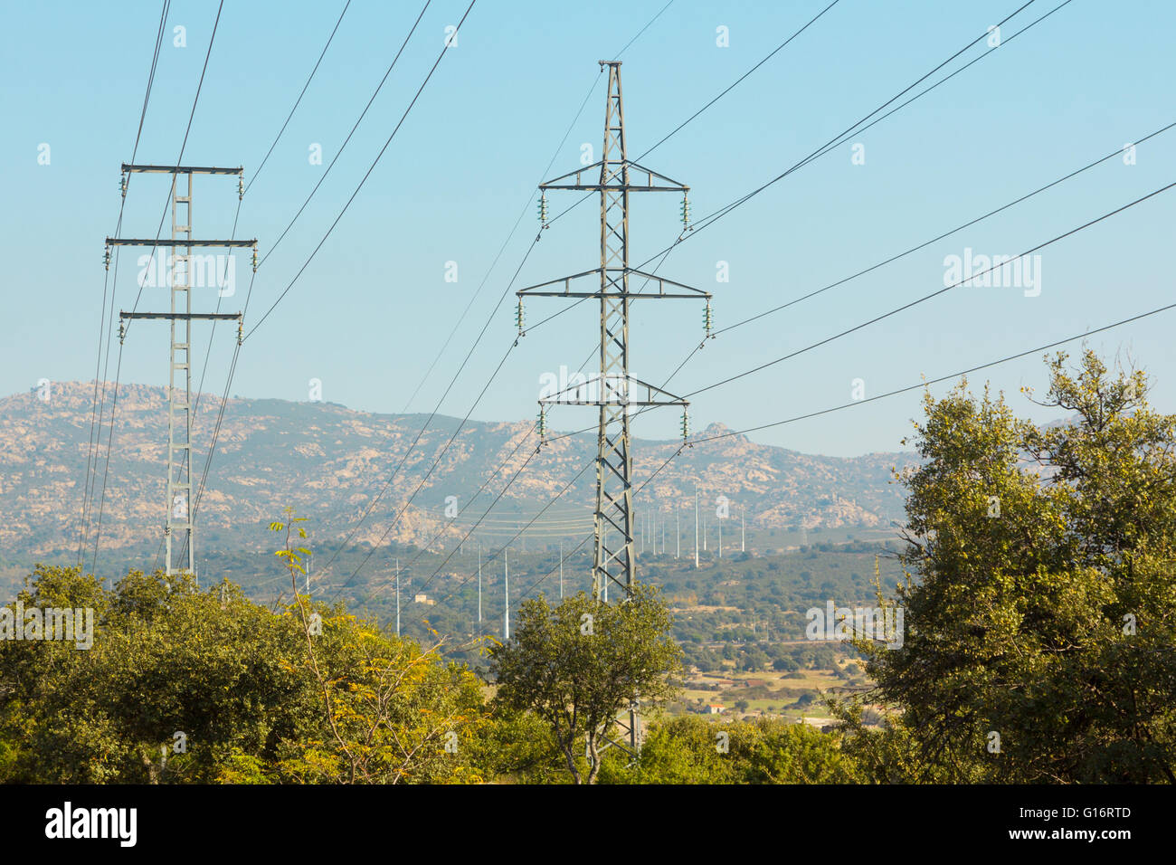 Tall electrical towers hi-res stock photography and images - Alamy