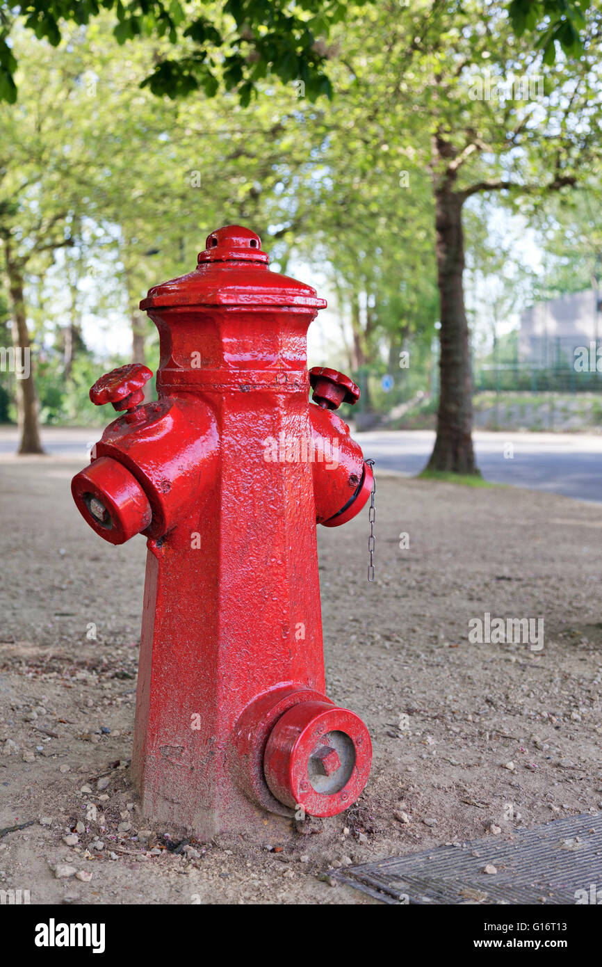 Fire hydrant uk hi-res stock photography and images - Alamy