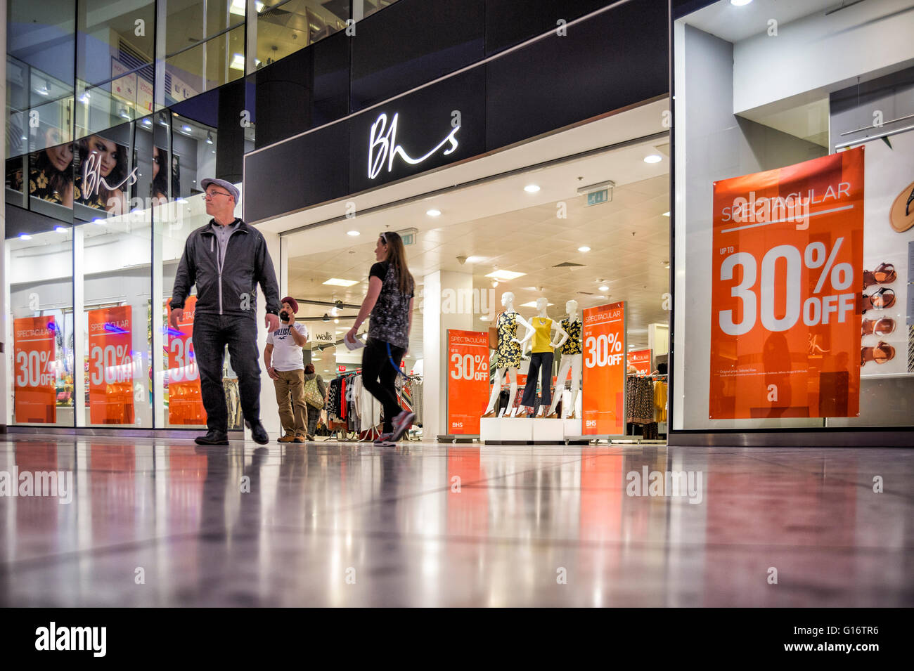 The exterior of a BHS store Stock Photo - Alamy