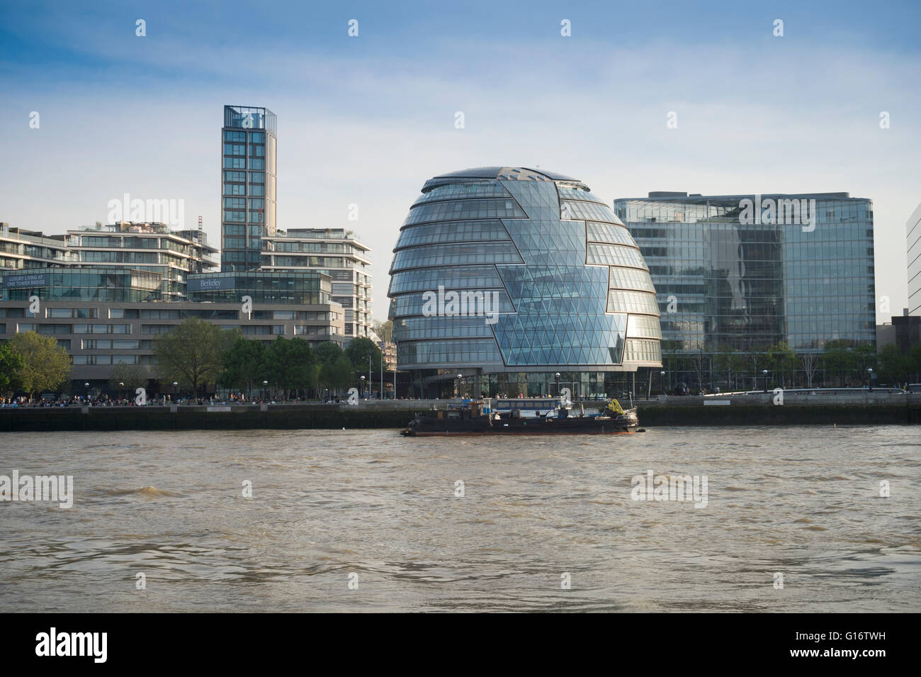 City hall southwark london hi-res stock photography and images - Alamy