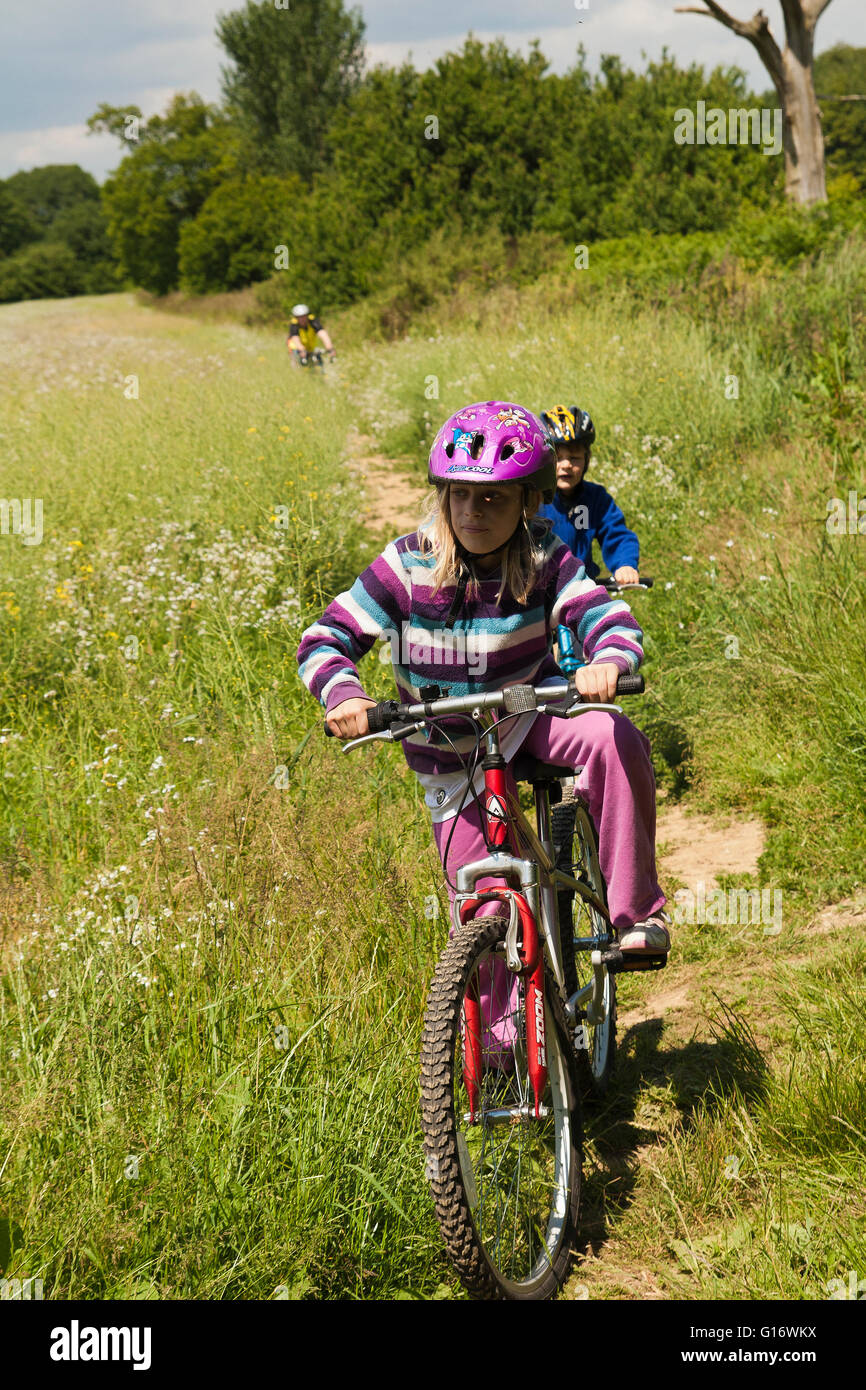British countryside hi-res stock photography and images - Alamy