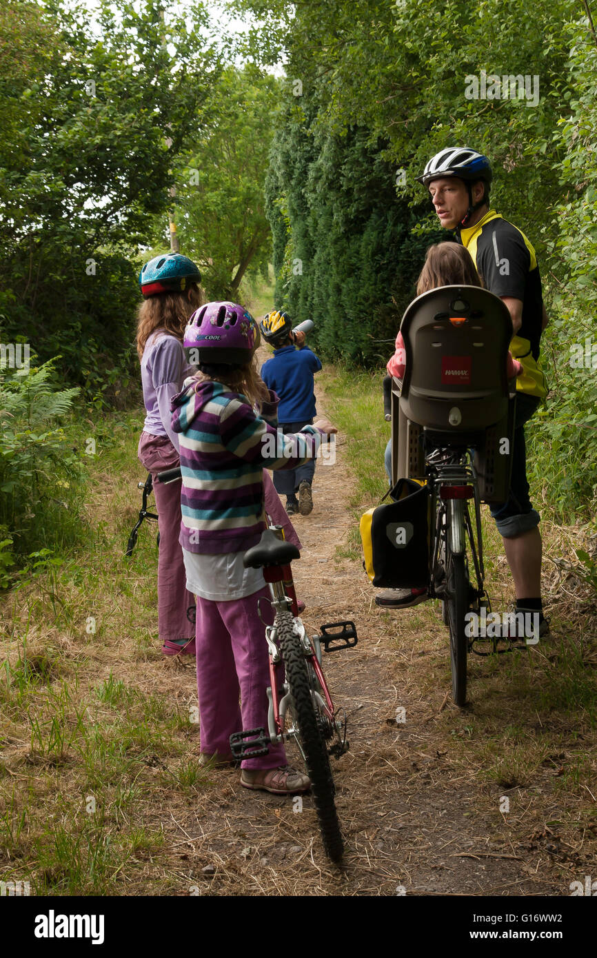 Girl in british countryside hi-res stock photography and images - Alamy