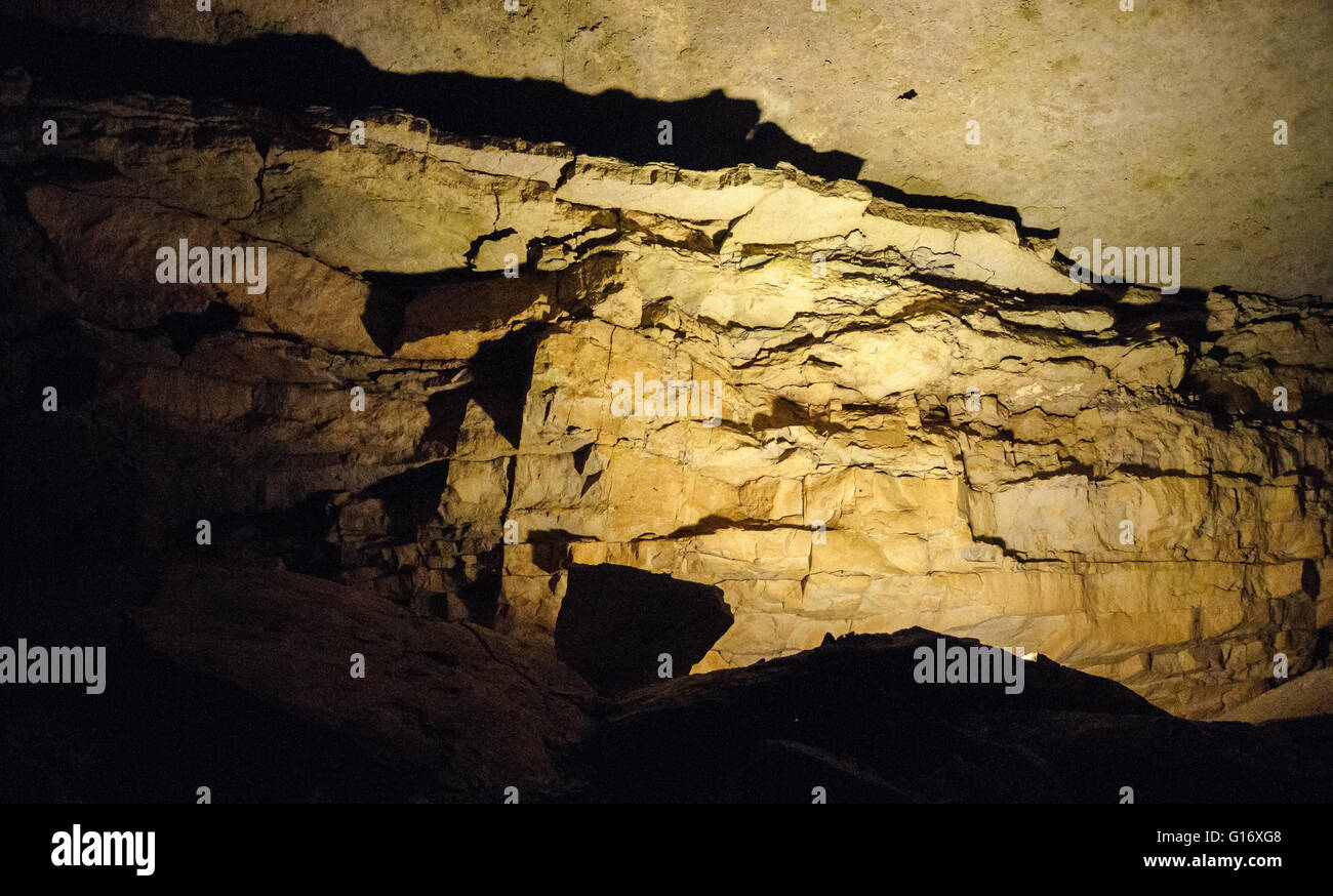 Mammoth Flint Ridge Cave System Stock Photos & Mammoth Flint Ridge Cave ...