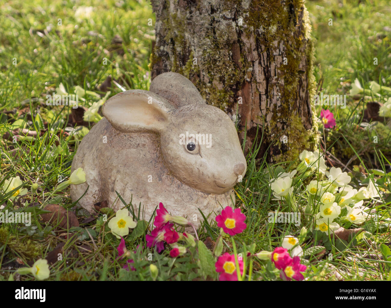 Rabbit figurine in the grass hi-res stock photography and images - Alamy