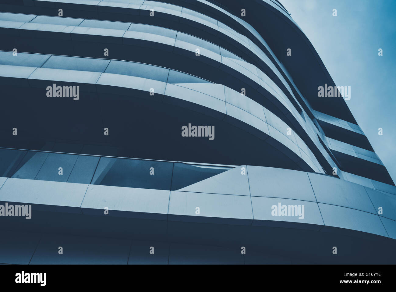 City life and modern architecture in Milan Stock Photo - Alamy