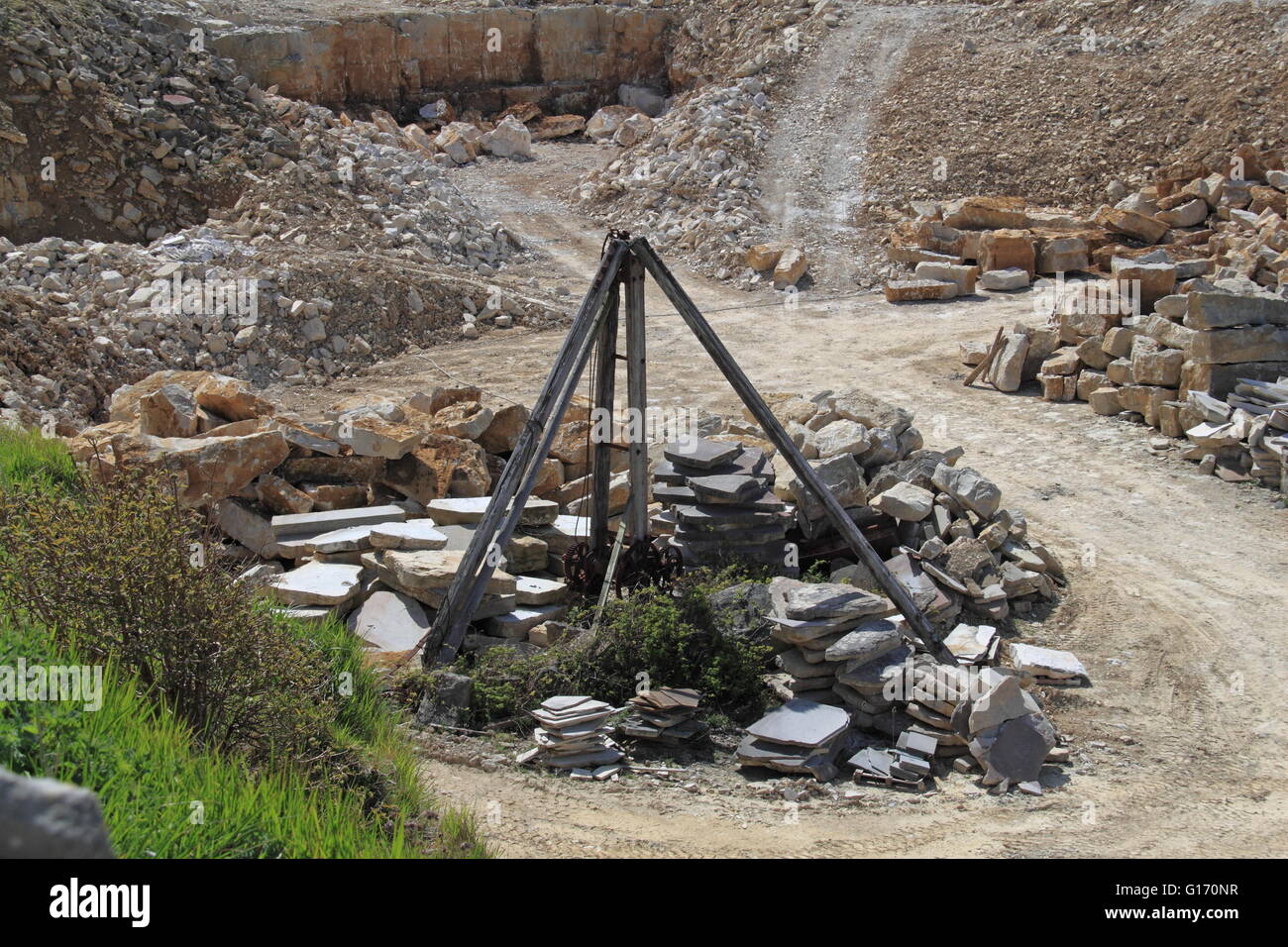 Purbeck stone quarry limestone hi-res stock photography and images - Alamy