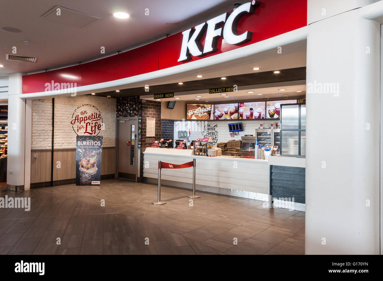 Kentucky Fried Chicken restaurant at a motorway service station. Cobham ...
