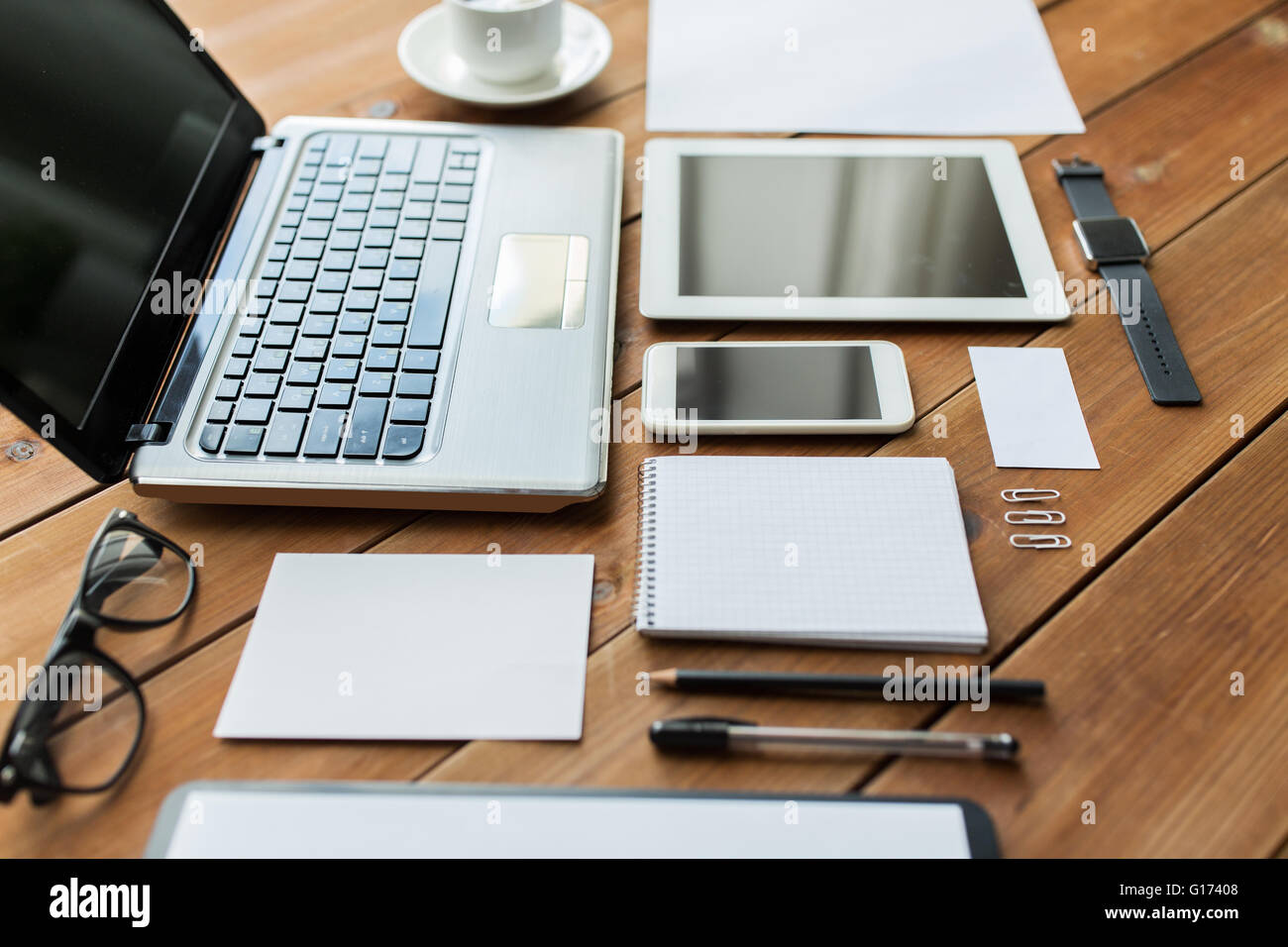 Laptop tablet pc smartphone hi-res stock photography and images - Alamy