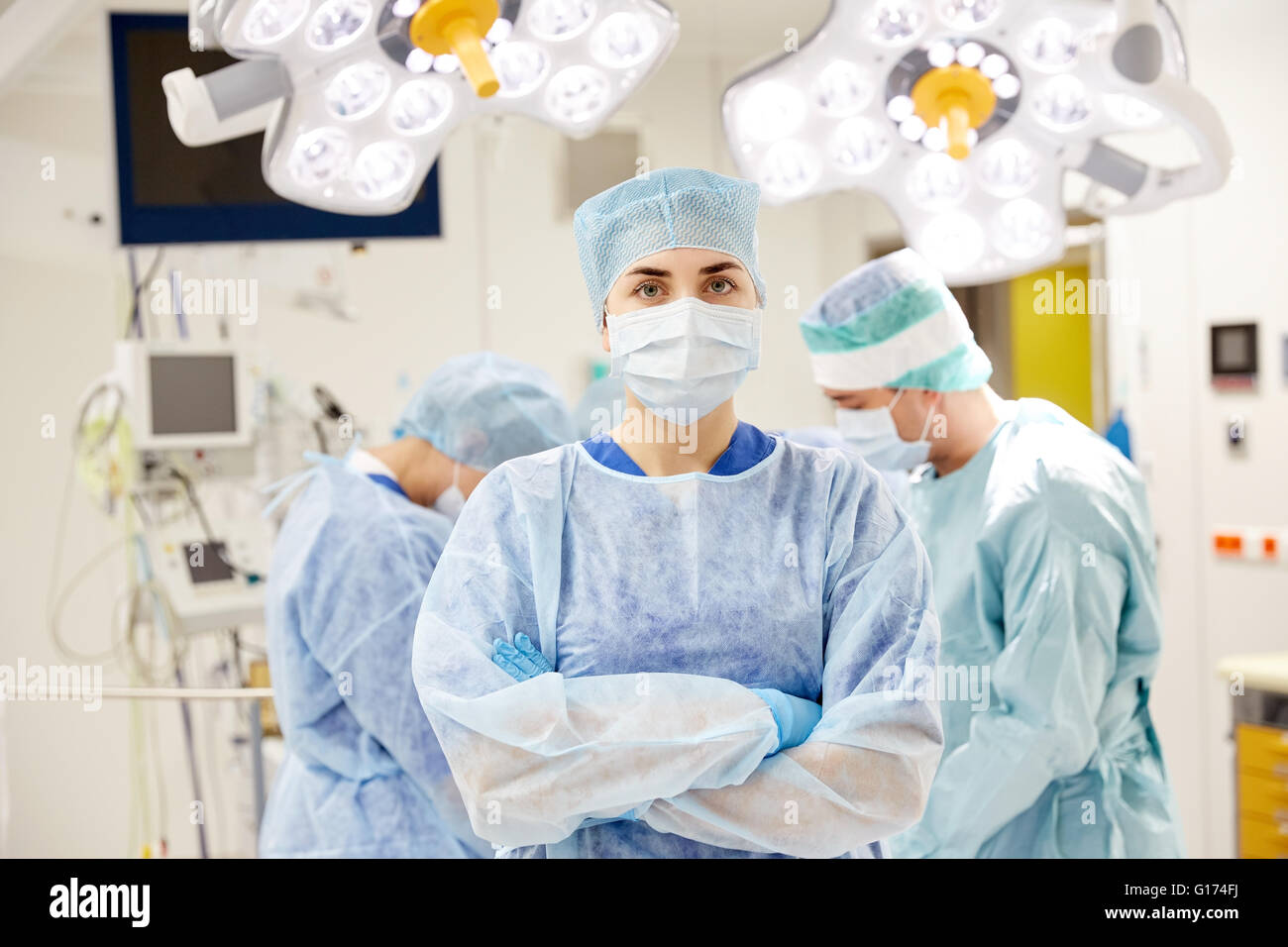 surgeon in operating room at hospital Stock Photo - Alamy