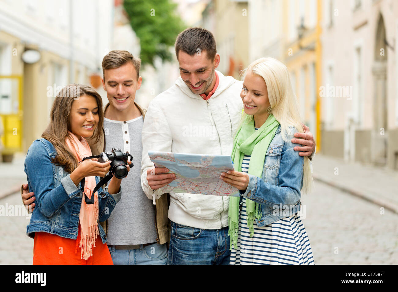 People watching map hi-res stock photography and images - Alamy
