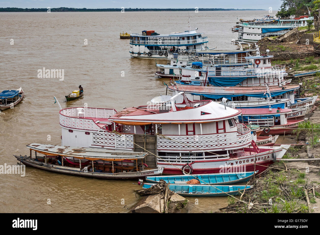 Amazon River Boats Moored At Parintins Brazil Stock Photo - Alamy
