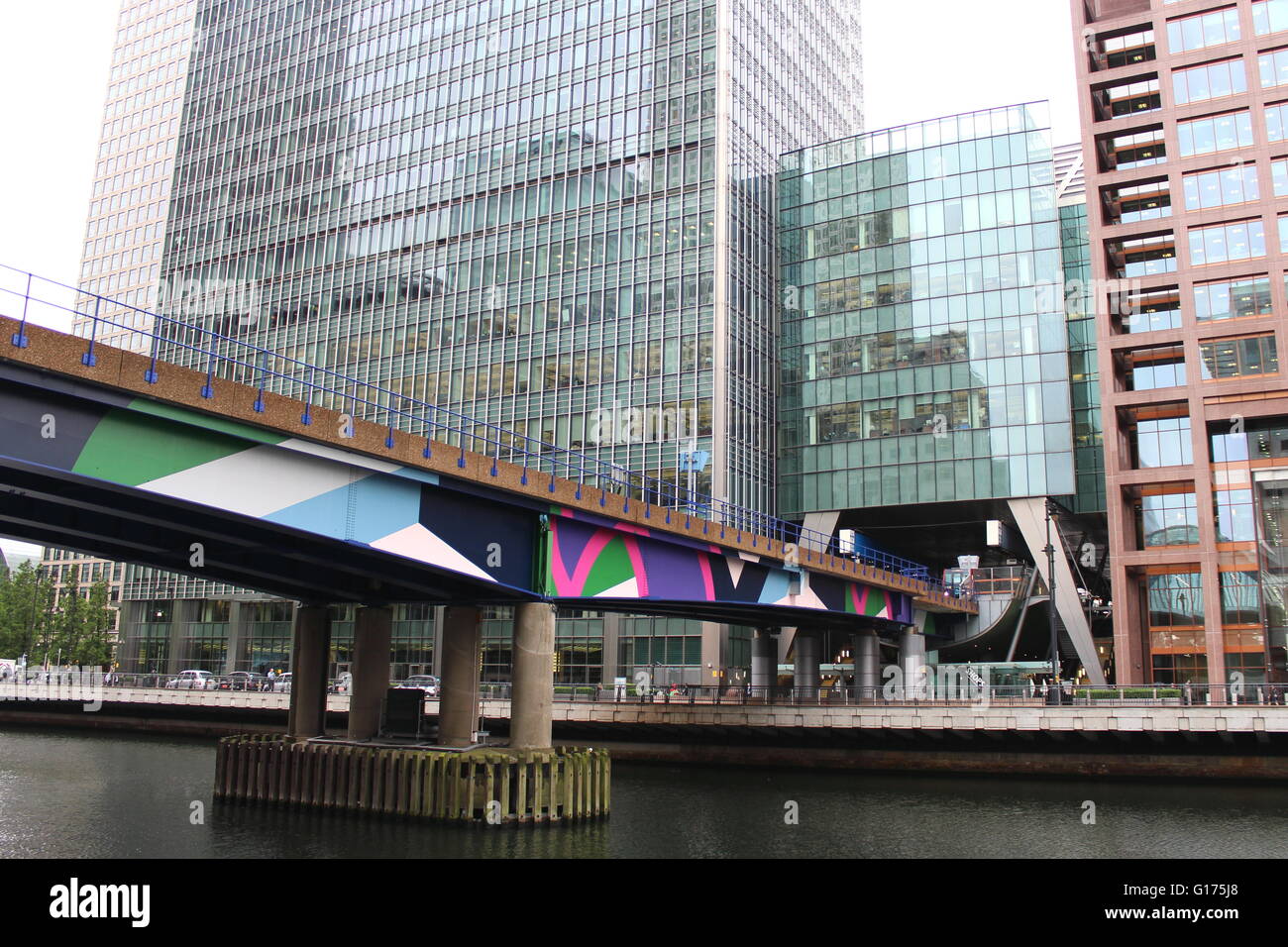 Rail Bridge over the Middle Dock in Canary Wharf, London Stock Photo ...