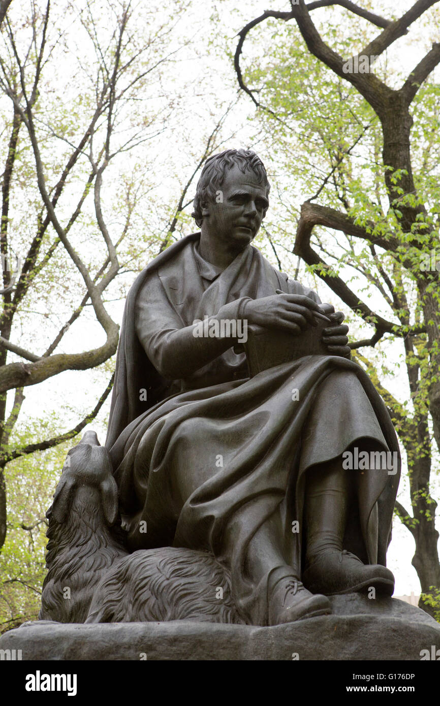 Statue of Sir Walter Scott, sculpted by Sir John Steell, at Central ...