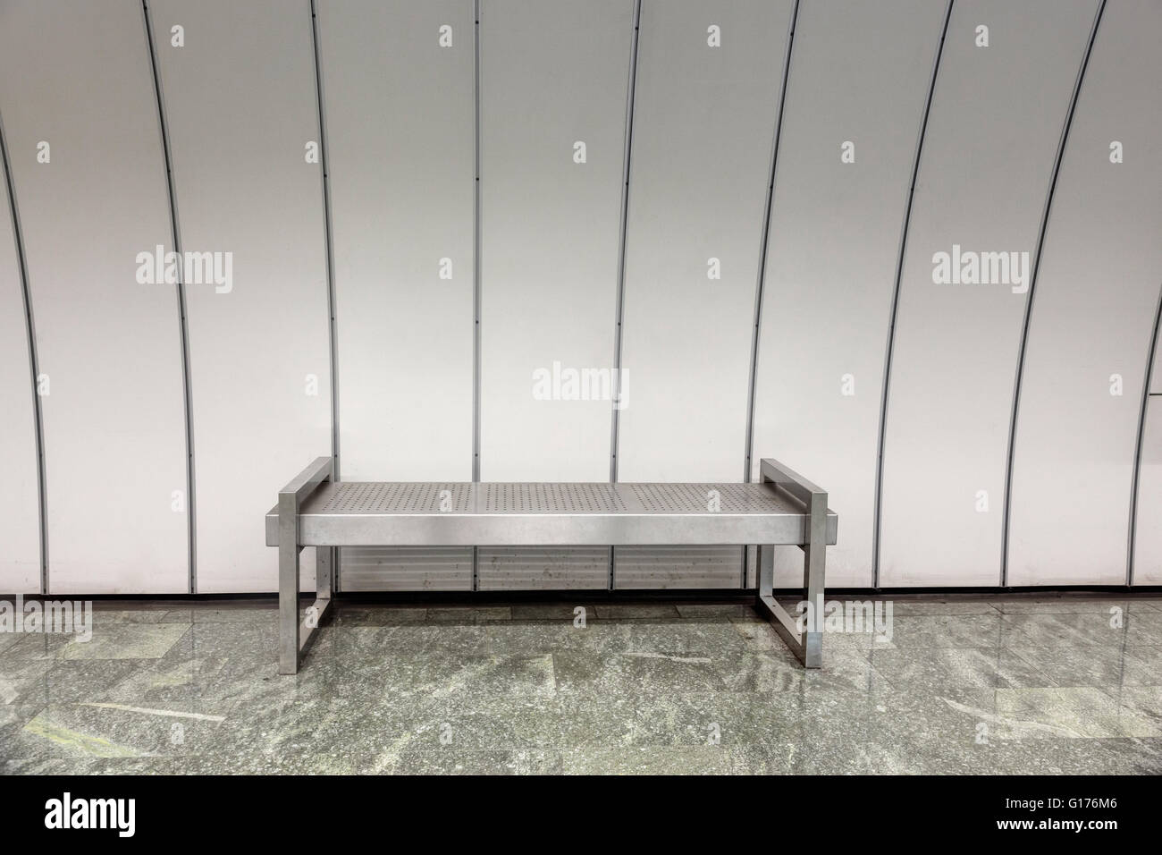 Station seats hi-res stock photography and images - Alamy