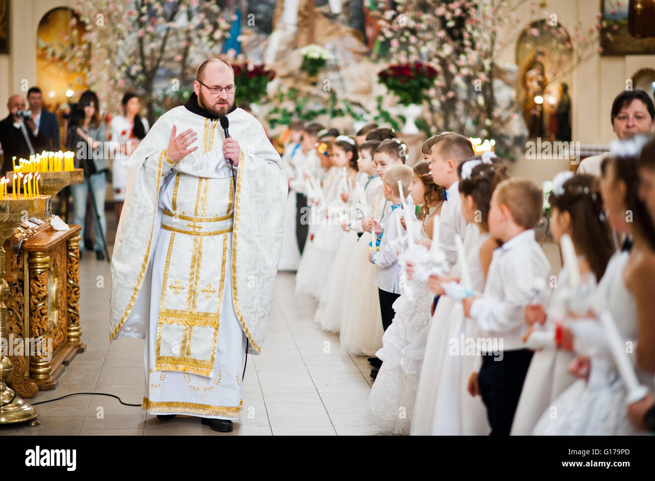 Communion in ukrainian catholic church hi-res stock photography and ...