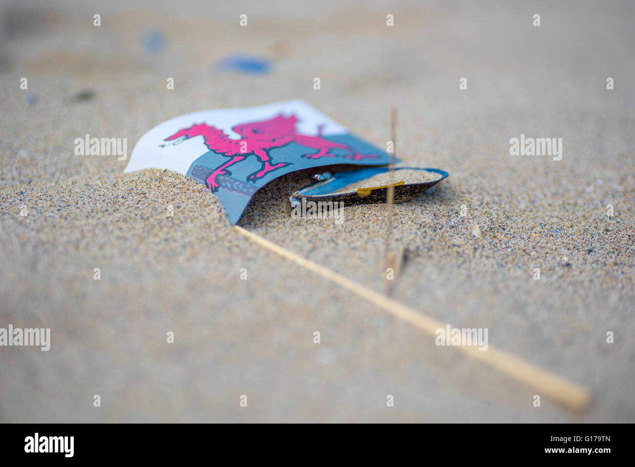 Welsh dragon flag hi-res stock photography and images - Alamy