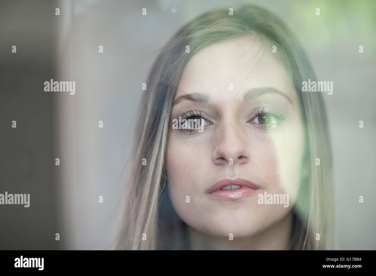 Looking through glass hi-res stock photography and images - Alamy