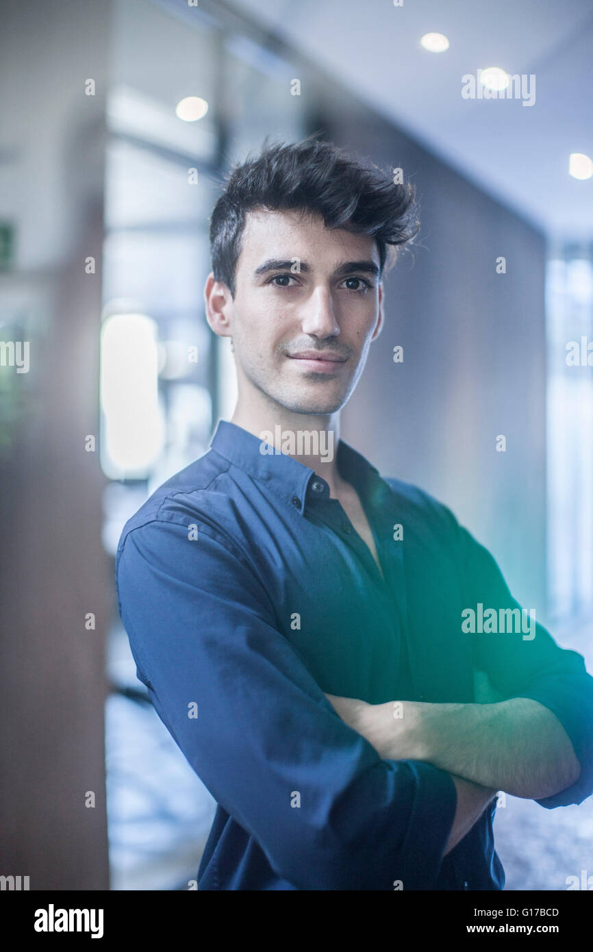 Young smiling caucasian businessman hi-res stock photography and images ...