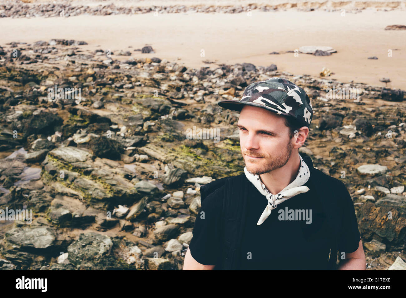 Man in baseball cap wearing hi-res stock photography and images - Alamy