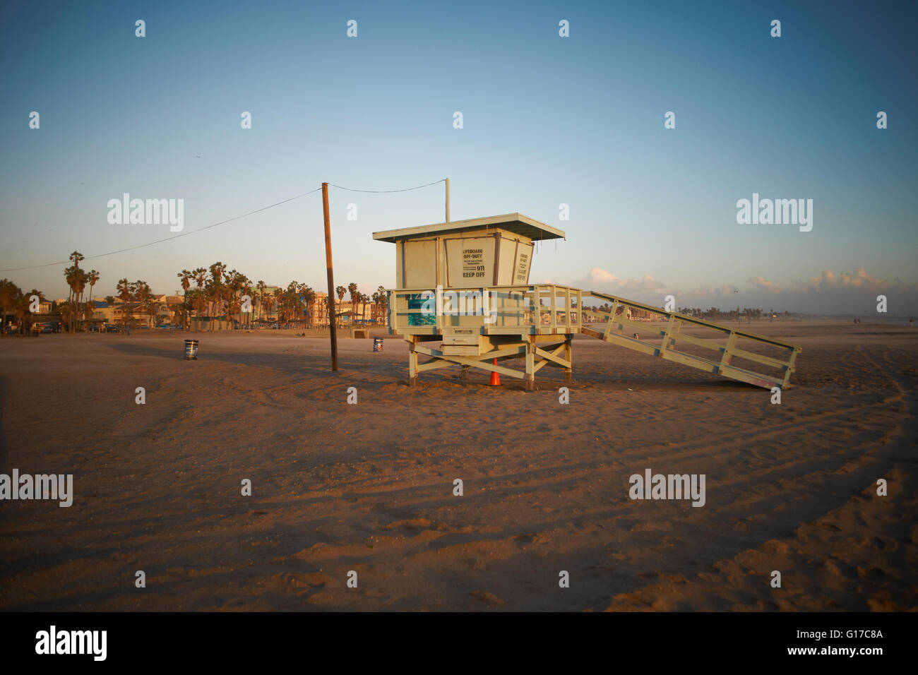 Lifeguard tower, Venice Beach, Los Angeles, USA Stock Photo - Alamy