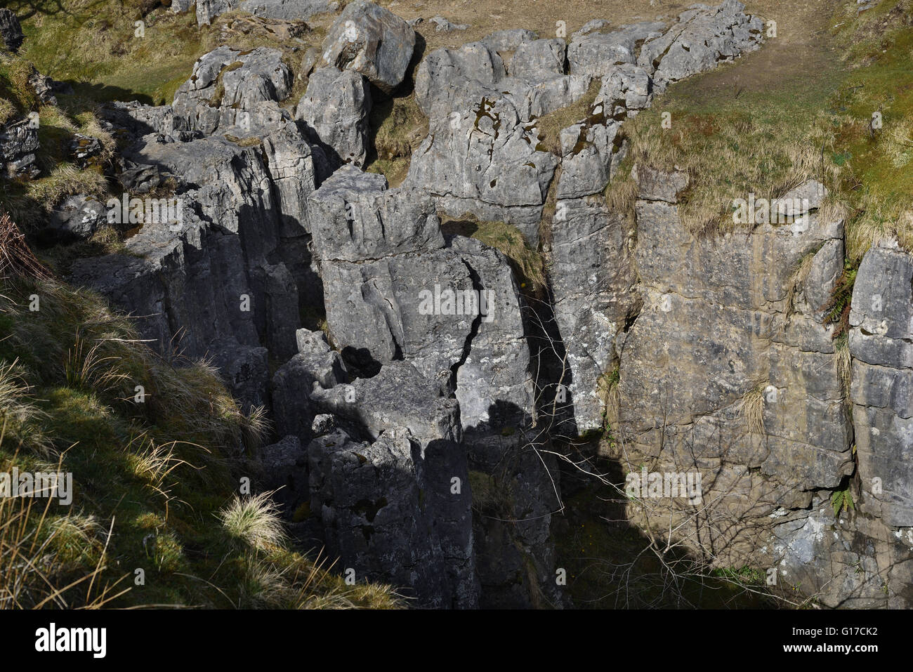 The Buttertubs, vertical shafts of limestone, potholes, Swaledale ...