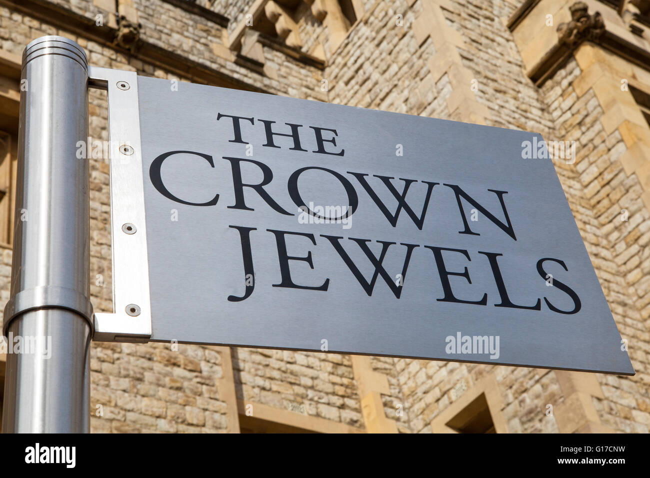 British royal crown jewels hi-res stock photography and images - Alamy