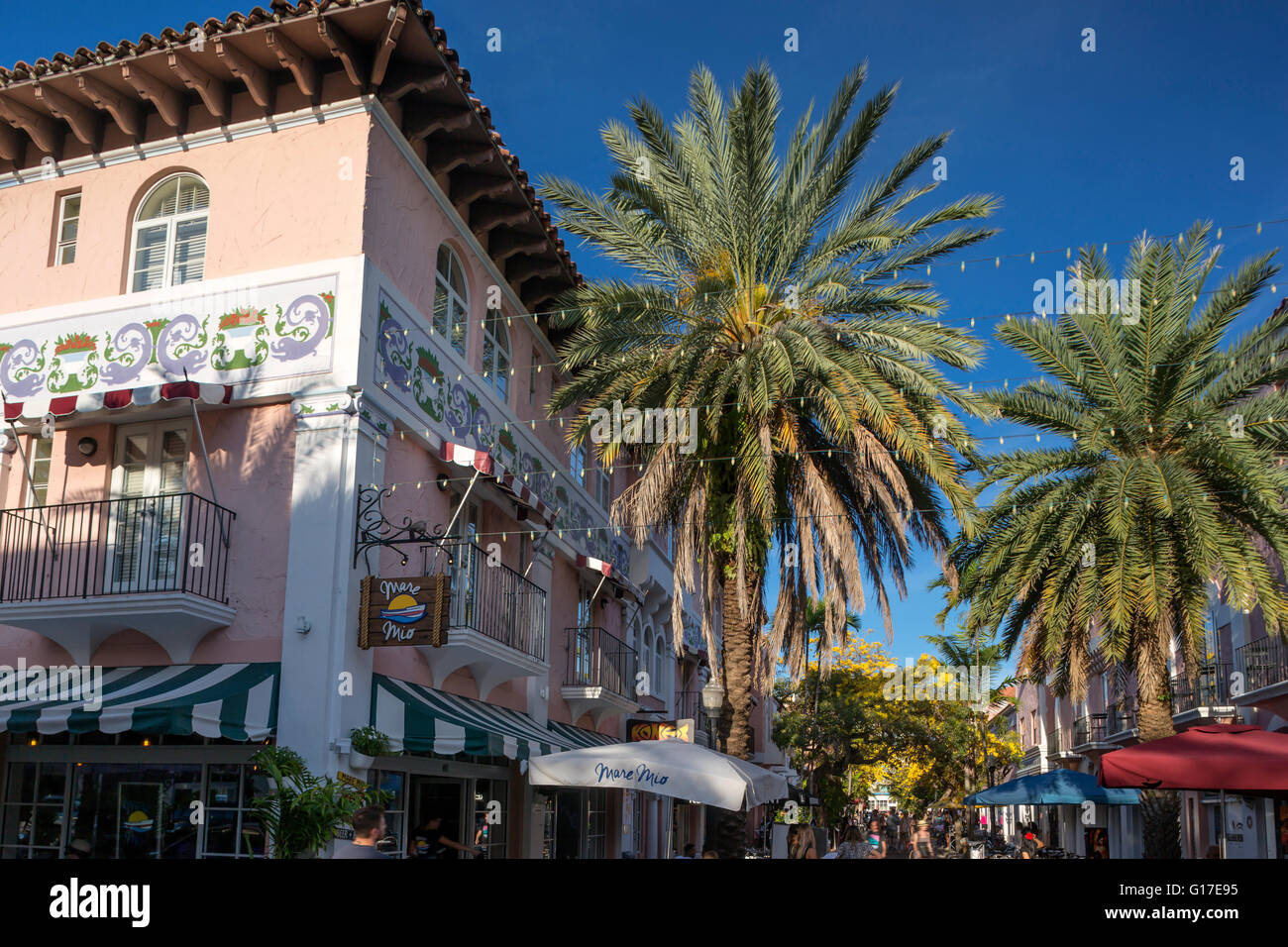 RESTAURANTS ESPANOLA WAY HISTORIC SPANISH VILLAGE MIAMI BEACH FLORIDA ...