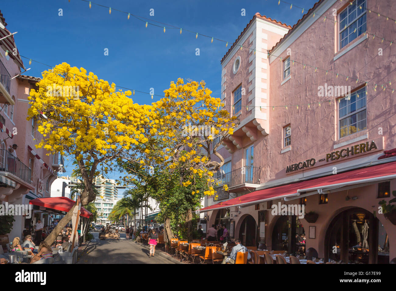 RESTAURANTS ESPANOLA WAY HISTORIC SPANISH VILLAGE MIAMI BEACH FLORIDA ...