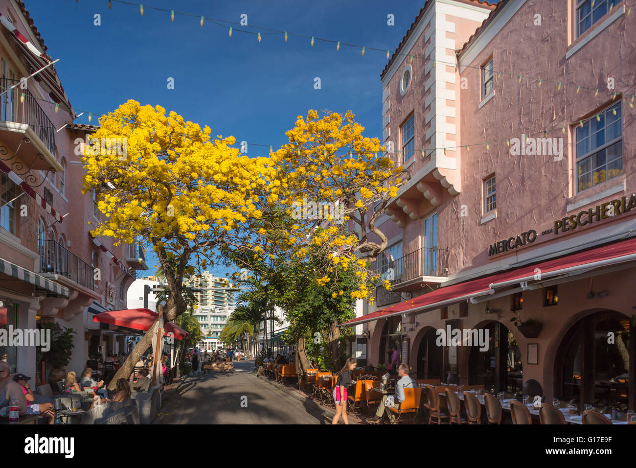 RESTAURANTS ESPANOLA WAY HISTORIC SPANISH VILLAGE MIAMI BEACH FLORIDA ...